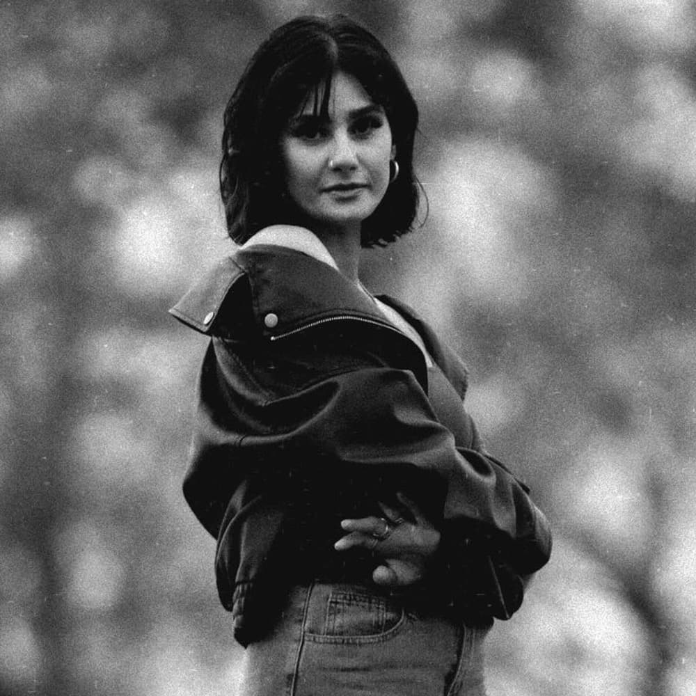 Hire Lauren Vale - Vibrant Vocalist & Live-Looper in Nashville